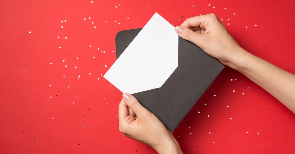 Cash vs. Gift Card — Which Is a Better Gift?