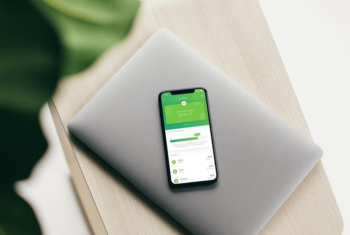 How Does Acorns Work and Is It a Safe Investment Tool?