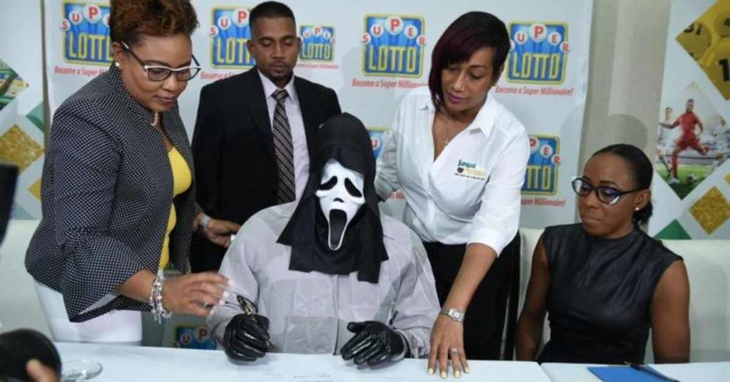 Lottery winner claims $1 million prize wearing 'Scream' mask for a ...