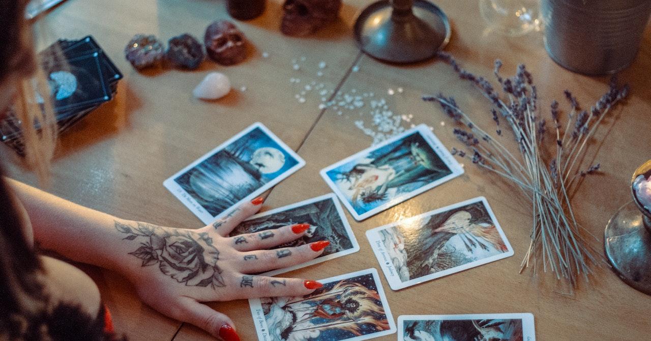 Unlock Your Inner Mystic: How to Become a Tarot Reader