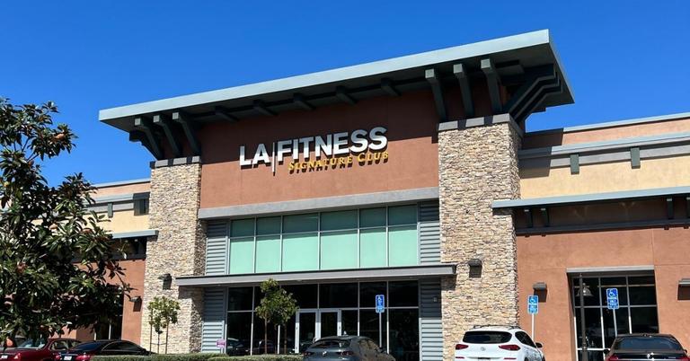 Is Paying for a Gym Membership Worth It? Pros and Cons