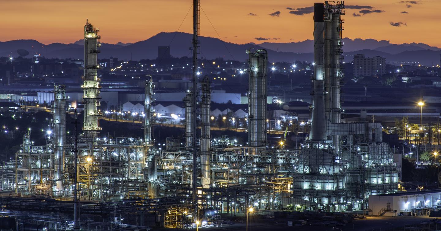 Best Refining Stocks: Comparing MPC, VLO, PSX, HFC