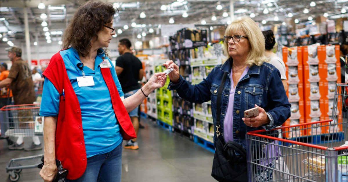 Costco shopper reveals the secret to turn your rewards points into cash ...