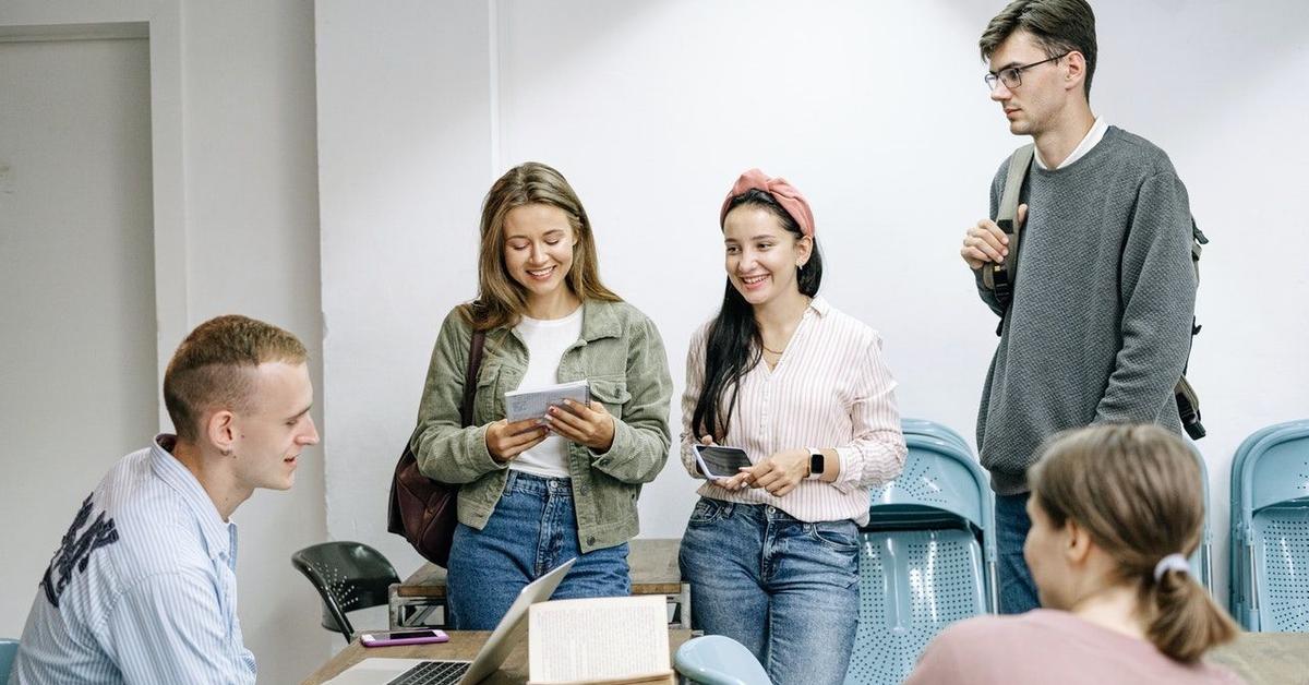 Items First-Year College Students Need — Tips to Be Prepared