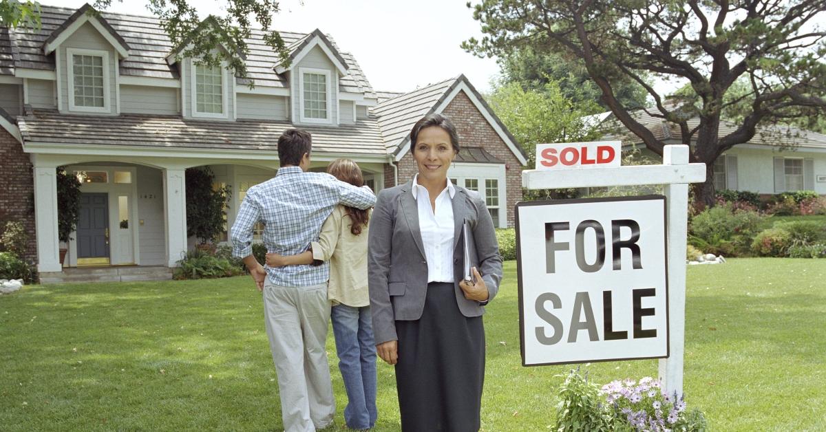 How Do Real Estate Agents Get Paid? Profession Explained