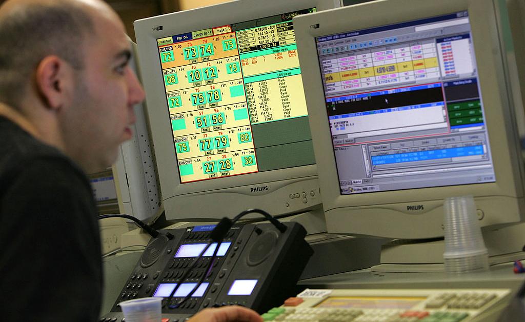 Is Forex a Pyramid Scheme? Forex Trading, Explained