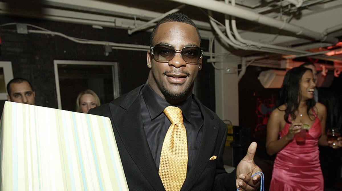 Former NFL Player Clinton Portis' Net Worth Amid Healthcare Fraud