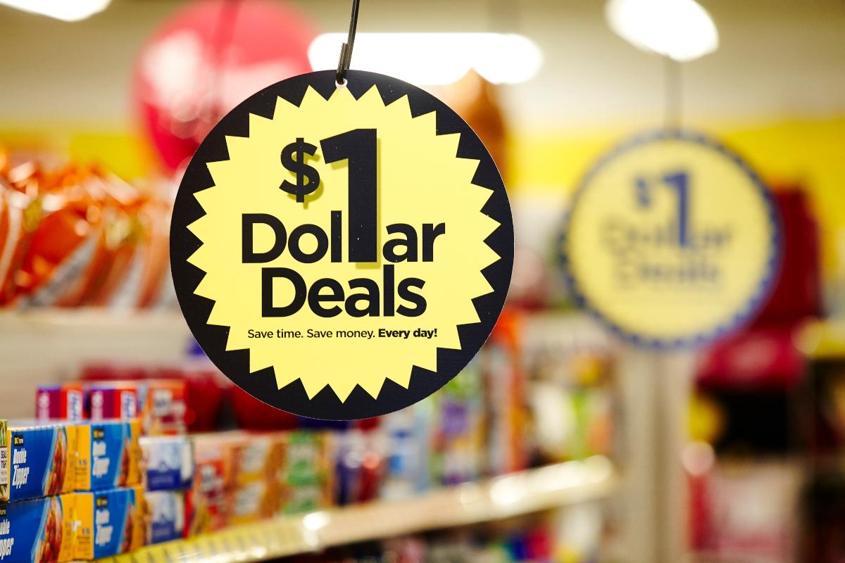 Dollar General: Who Owns the Publicly Traded Discount Retailer?