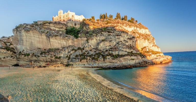 You Can Get Paid to Live in Italy — If You Meet These Terms