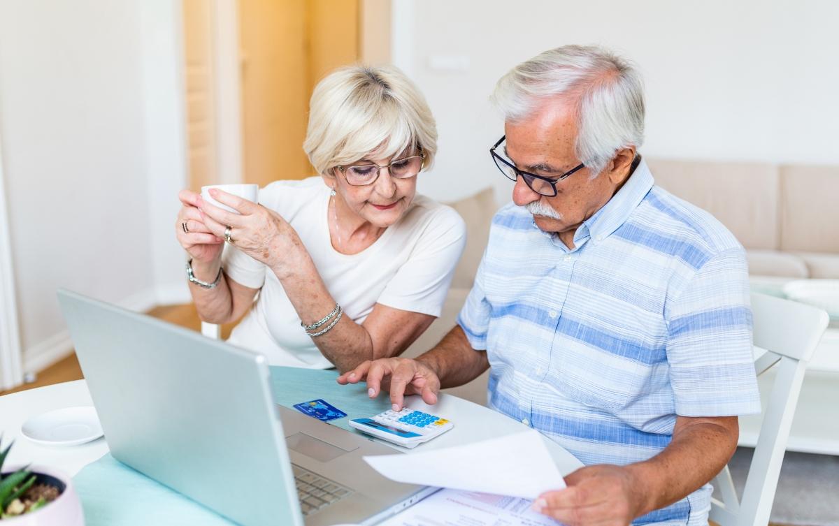 Best Side Hustles for Seniors to Earn Money in Retirement