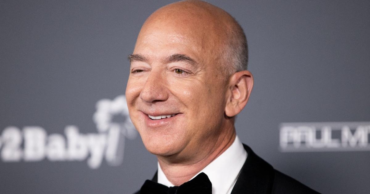 Forget His Fortune, What’s Wrong With Jeff Bezos’ Eye?