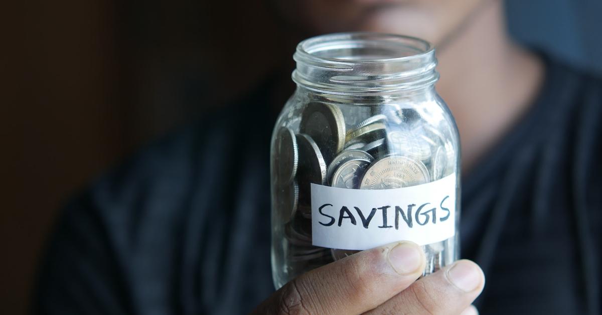 What to Look for in a Savings Account and When to Open One