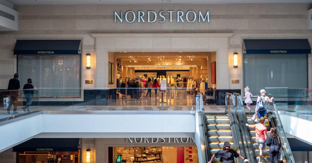 Here Are 5 Stores That Offer Curbside Returns