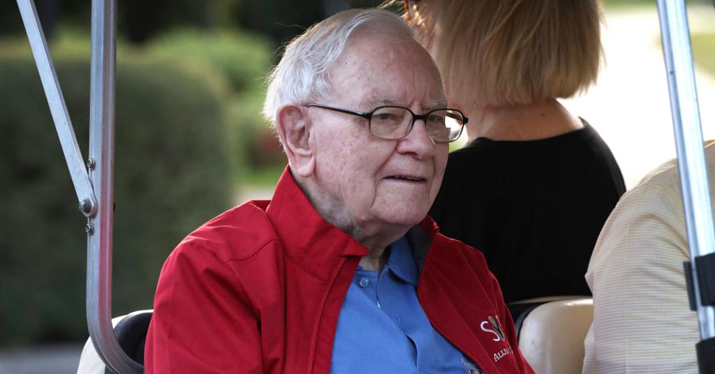 Warren Buffett Father: Info on Berkshire Hathaway CEO’s 'Best Teacher'