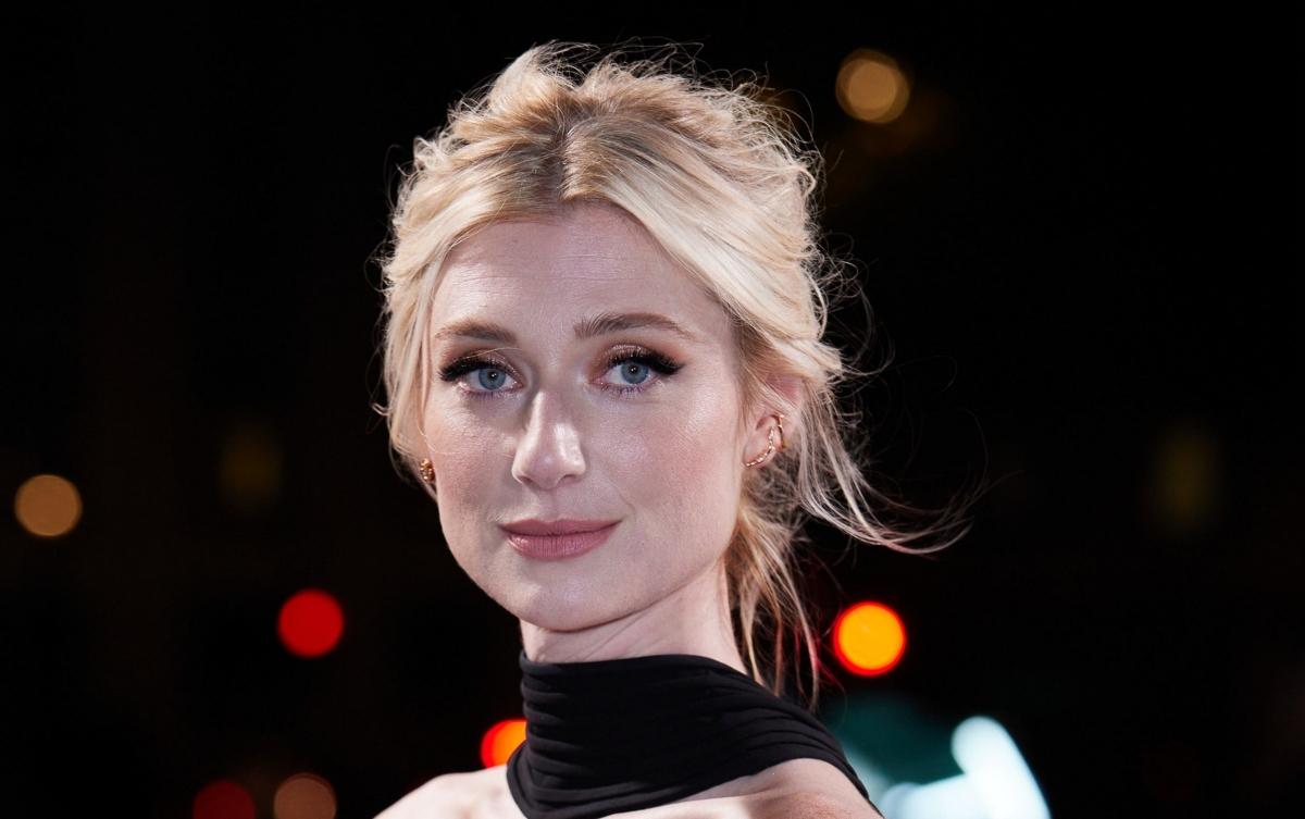 Elizabeth Debicki's Net Worth: All About 'The Crown' Actress