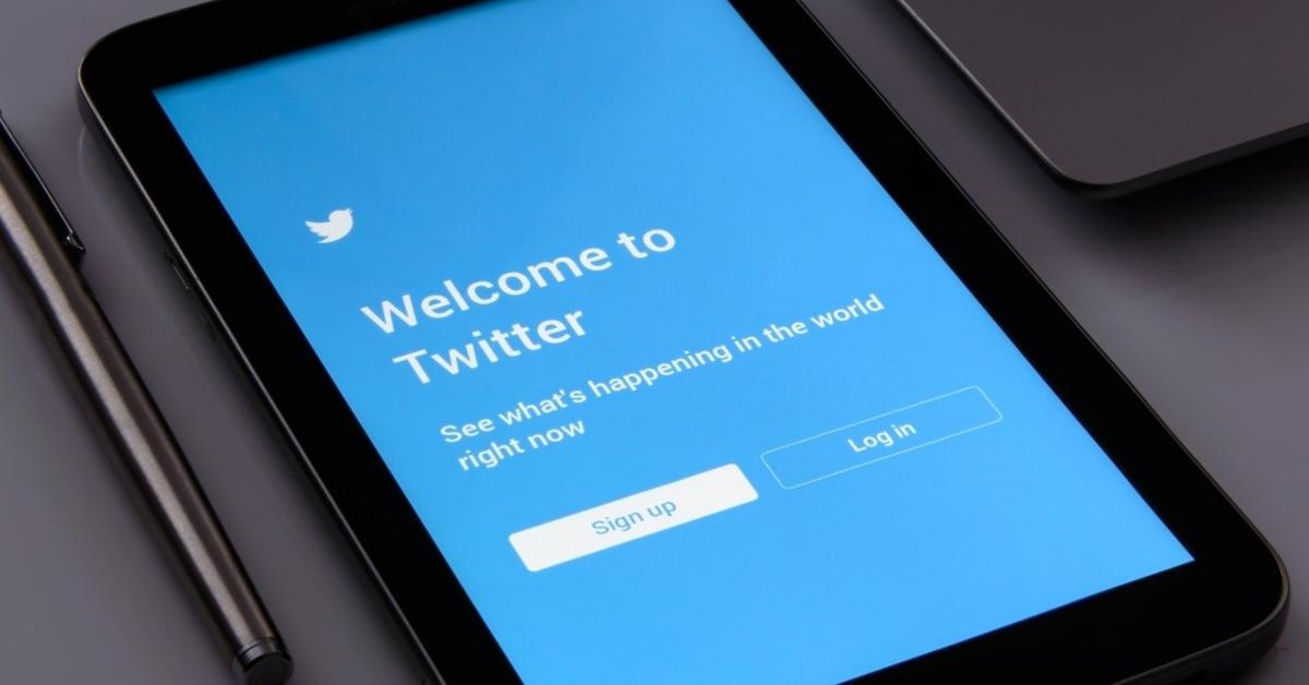 Should Investors Buy Twitter (TWTR) Stock Amid Elon Musk Drama?