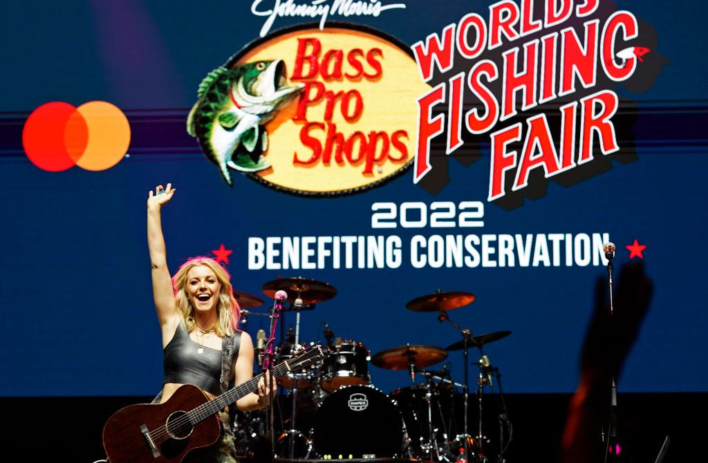 10 Stores With Best Employee Discounts — Great Deals at Work